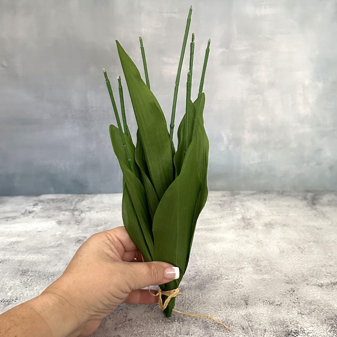 7 Floral Stems With Long Base Leaf for DIY Bouquets - 10-12 Inches - Etsy
