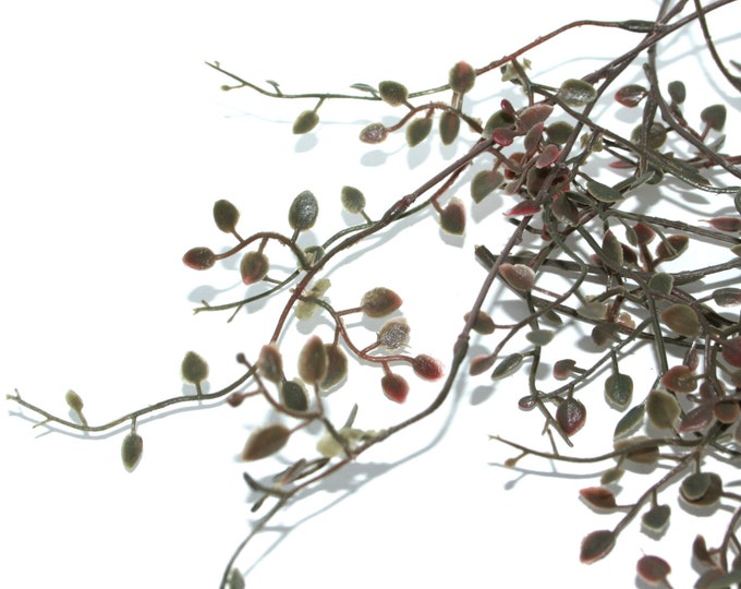 8 Wired Floral Sprigs - Green and Red - Odd Floral, Floral Filler - Etsy