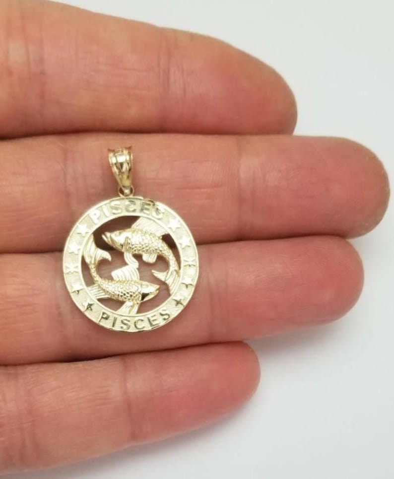 14k Solid Yellow Gold Pisces Zodiac Sign Round Astrology Symbol Pendant ...