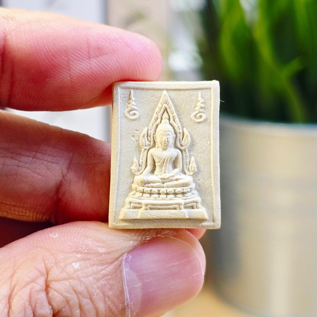 Thai Buddha Amulet | LP Ruesi Ling Dam, Wat Tha Sung - Etsy