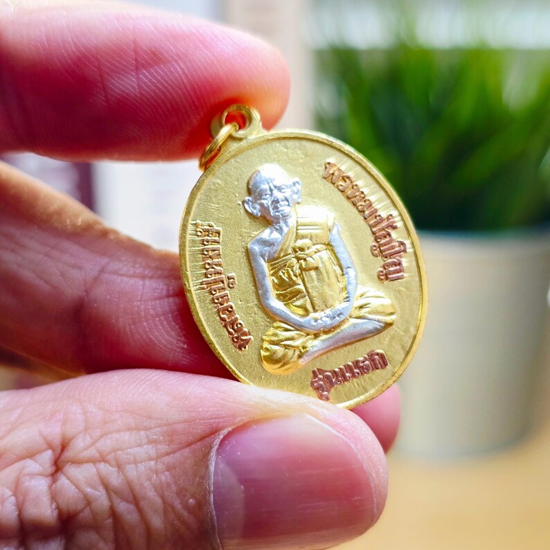 Luang Pu Hong First Batch Amulet | Thai Wealth & Protection Talisman ...