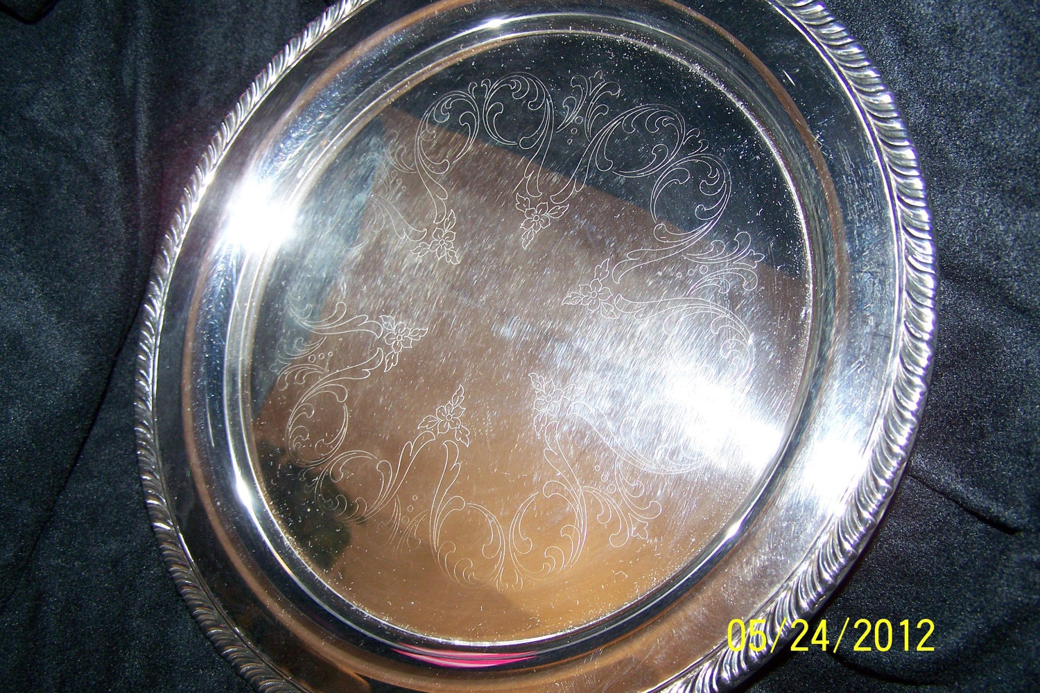 Large Round Onieda Silverplate Engraved Plate 10 Inch Diameter With ...