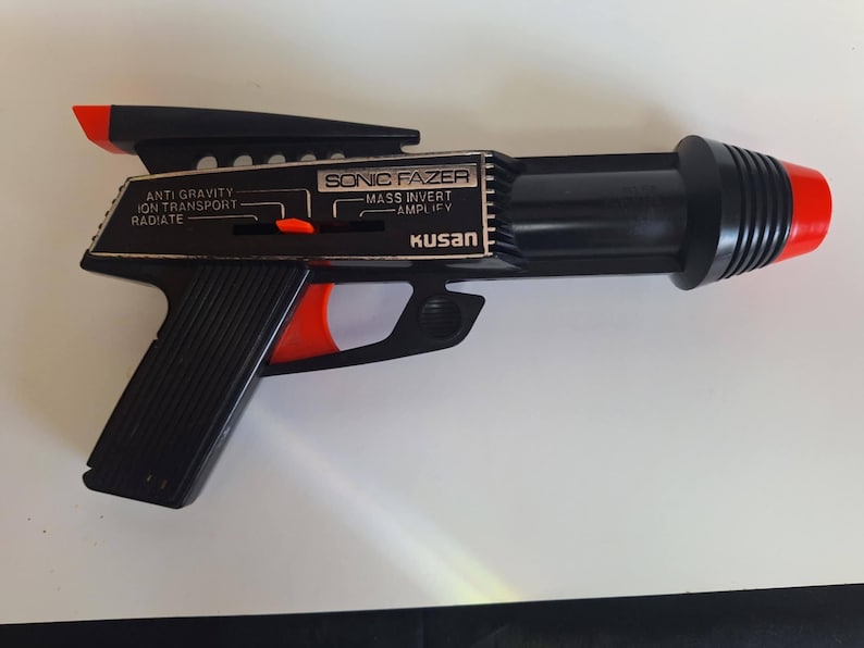 Kusan Sonic Fazer 1970s Toy Laser Pistol – Working, Tested With Bonus ...