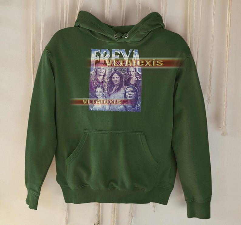 Freya Allan T-shirt, Vintage Actress Star Celebrity Rising Star ...