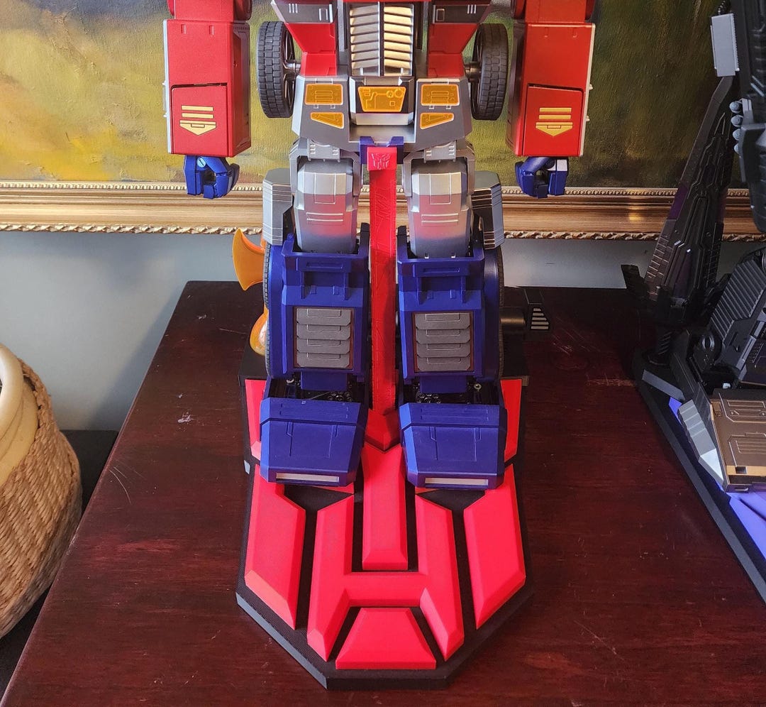 Autobots 3D Printed Stand for Robosen Transformers Flagship Optimus ...