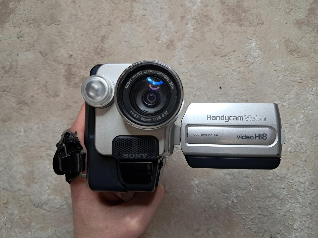 Sony Handycam Vision Hi8 CCD-TRV218E PAL Camcorder Video Recorder Made ...