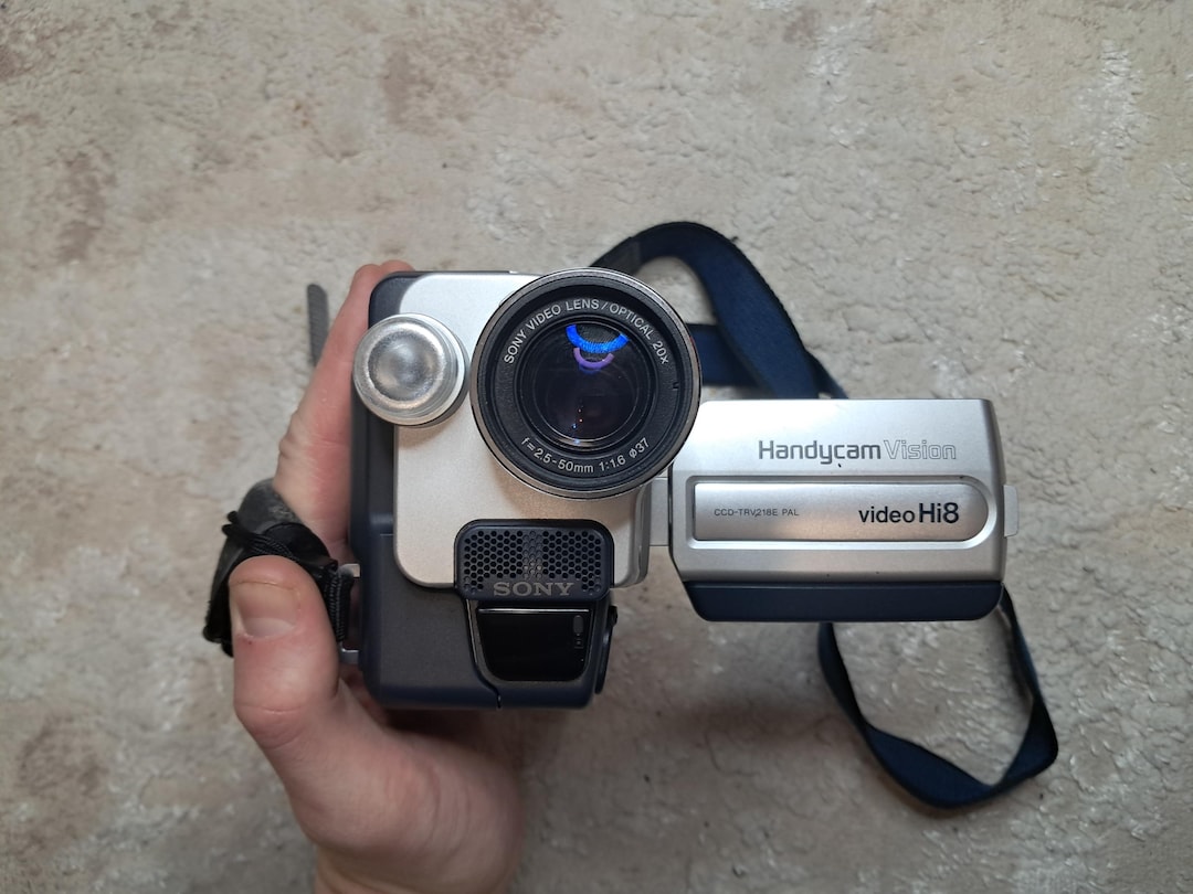 Sony Handycam Vision Hi8 CCD-TRV218E Camcorder Video Recorder Made in ...