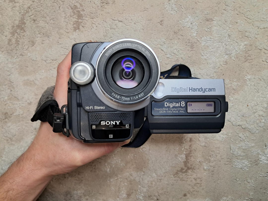 Sony Handycam DCR-TRV140E Digital 8 Camcorder Video Recorder Made in ...