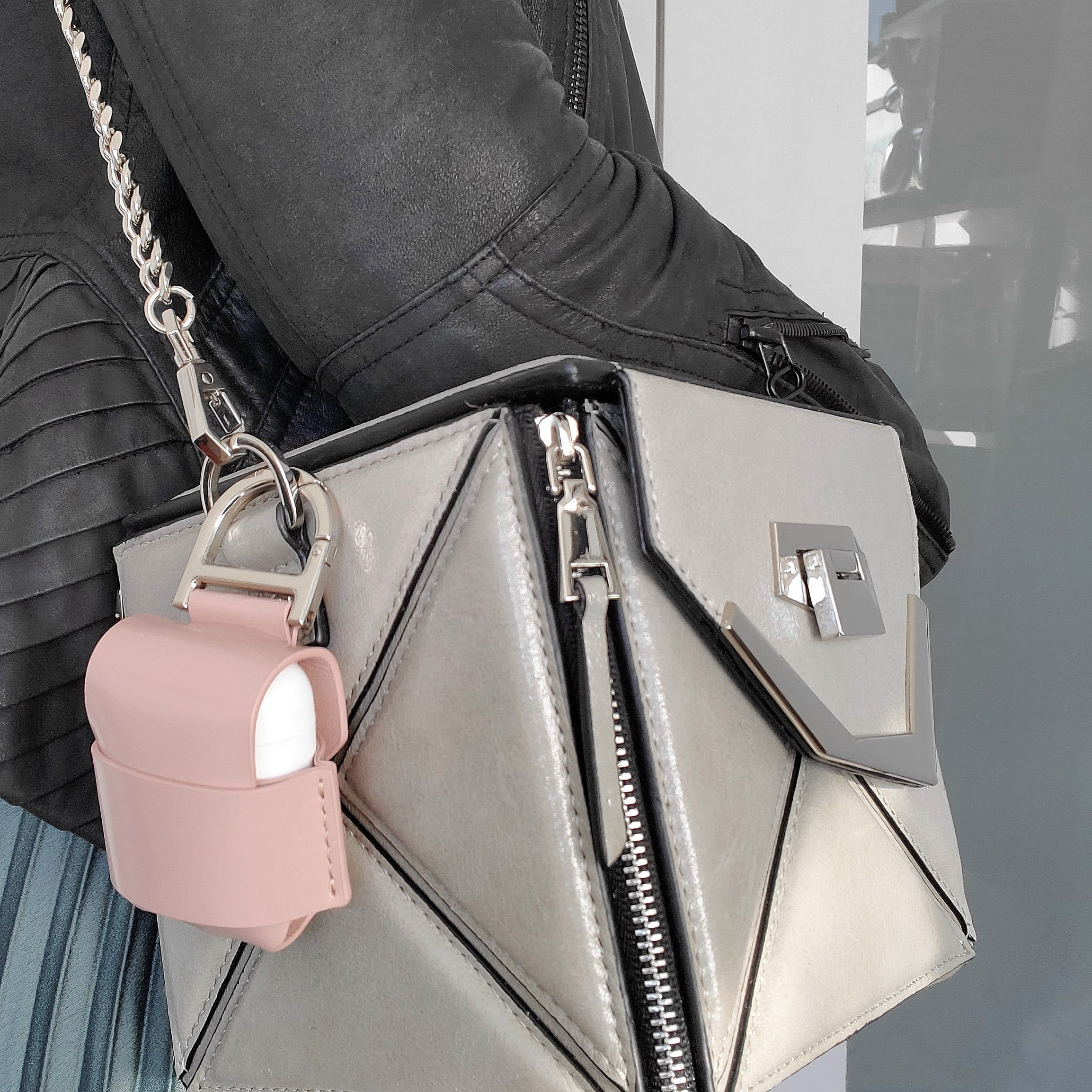 Genuine Leather AirPod Case- First and Second Generation - Etsy