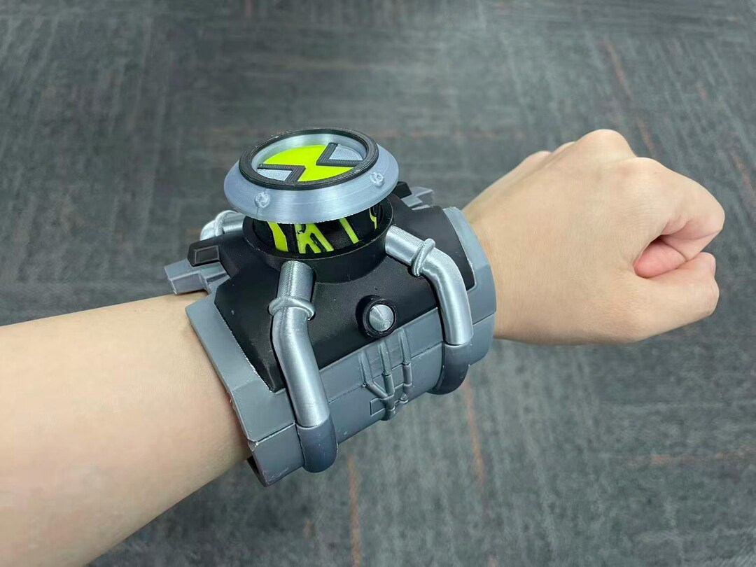 Ben 10 Omnitrix Cosplay Prop – Pop-up Function & Magnetic Light Control ...