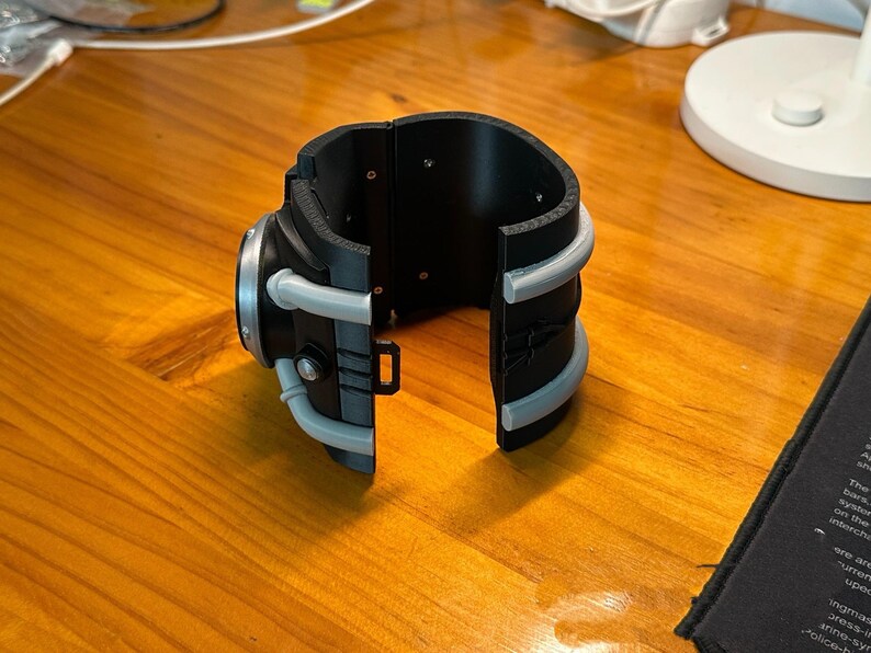 Ben 10 Original Omnitrix Smartwatch Case – Pop-up Design | Fits Samsung ...