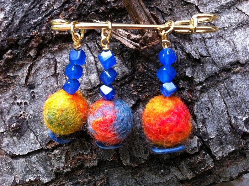 Blue and Orange Felted Wool Bead Brooch on Gold-tone Kilt Pin - Etsy