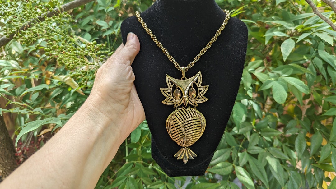 Vintage ALAN Gold Tone Owl Necklace: 1970s Statement Pendant - Etsy