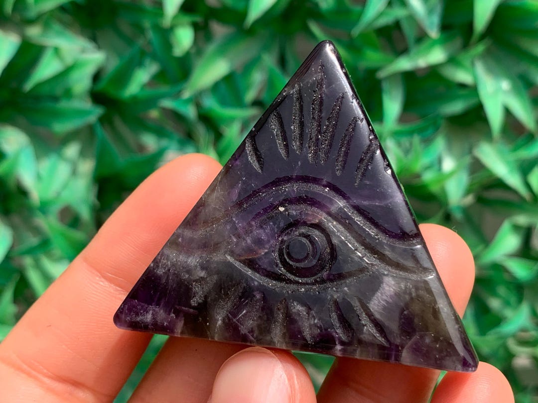 Amethyst Eye of Horus Pendant: Natural Quartz Crystal Healing - Etsy