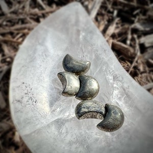 Pyrite Mini Crescent Moon Crystals 14mm | Pyrite Moon | Moon Shaped ...
