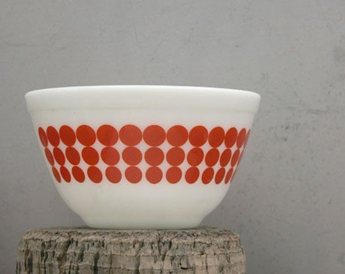 Vintage Pyrex 1 1\/2 Pint Mixing Bowl With Orange Polka Dots - Etsy