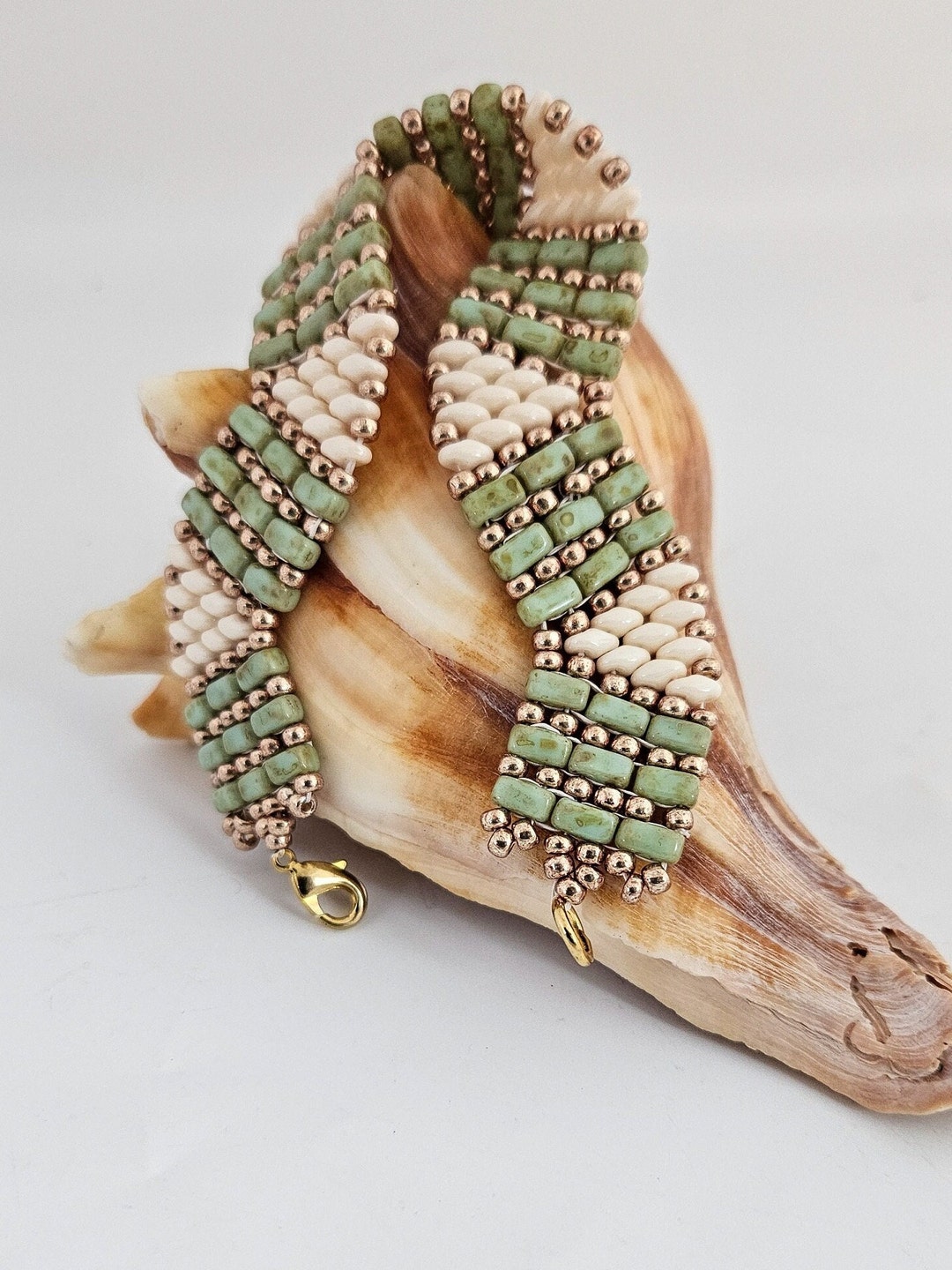 Green and Cream Zig Zag Bracelet - Etsy