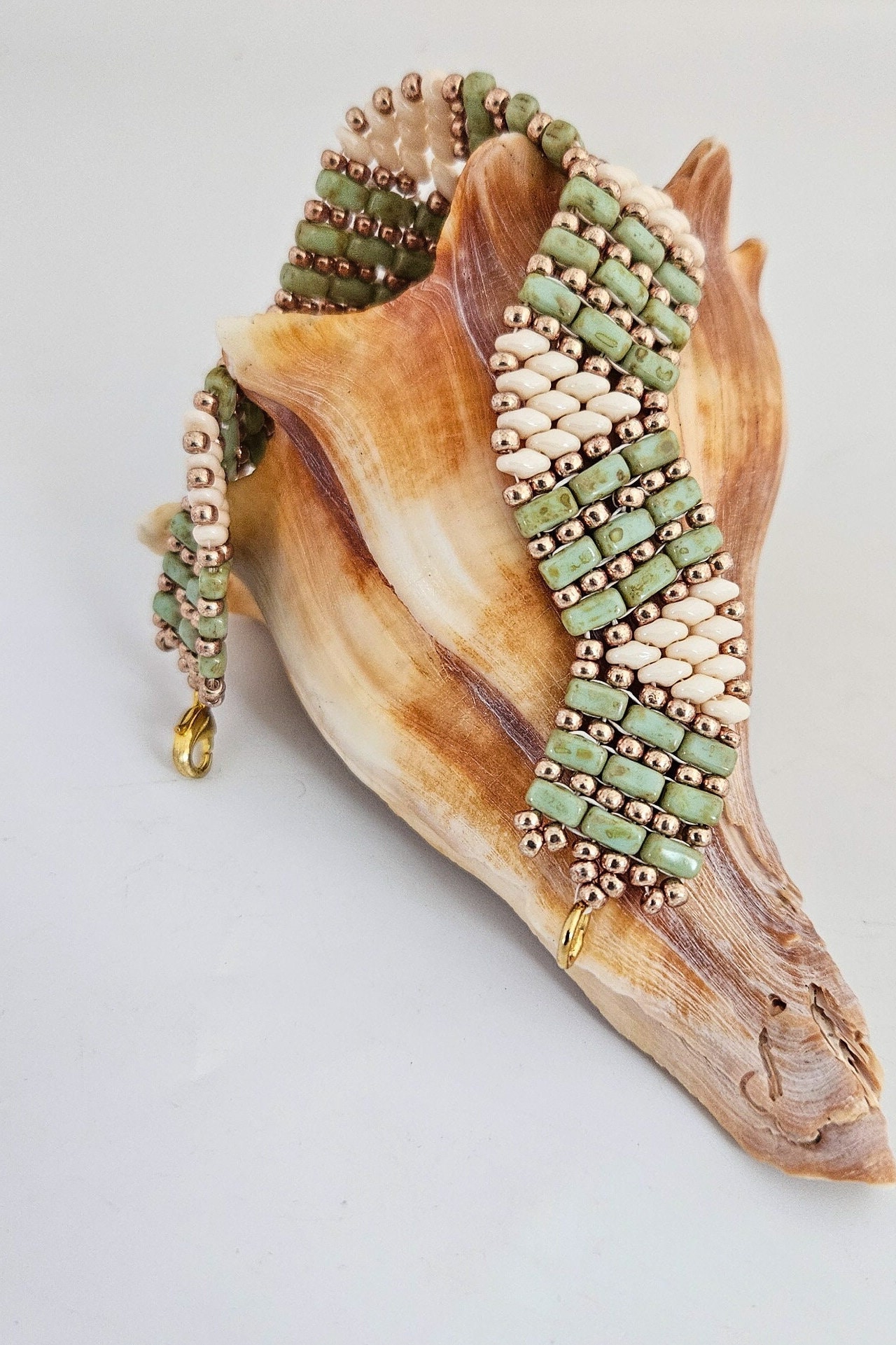 Green and Cream Zig Zag Bracelet - Etsy