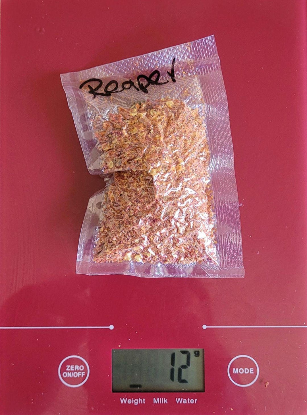 Carolina Reaper Powder medium to Finesuper Extreme Chilli. 10grms of ...