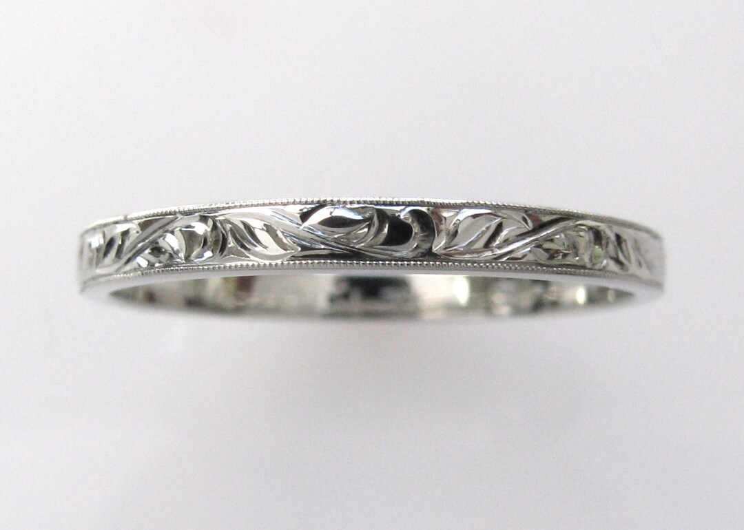 Hand Engraved Vine and Leaf Wedding Anniversary Engagement Band - Etsy