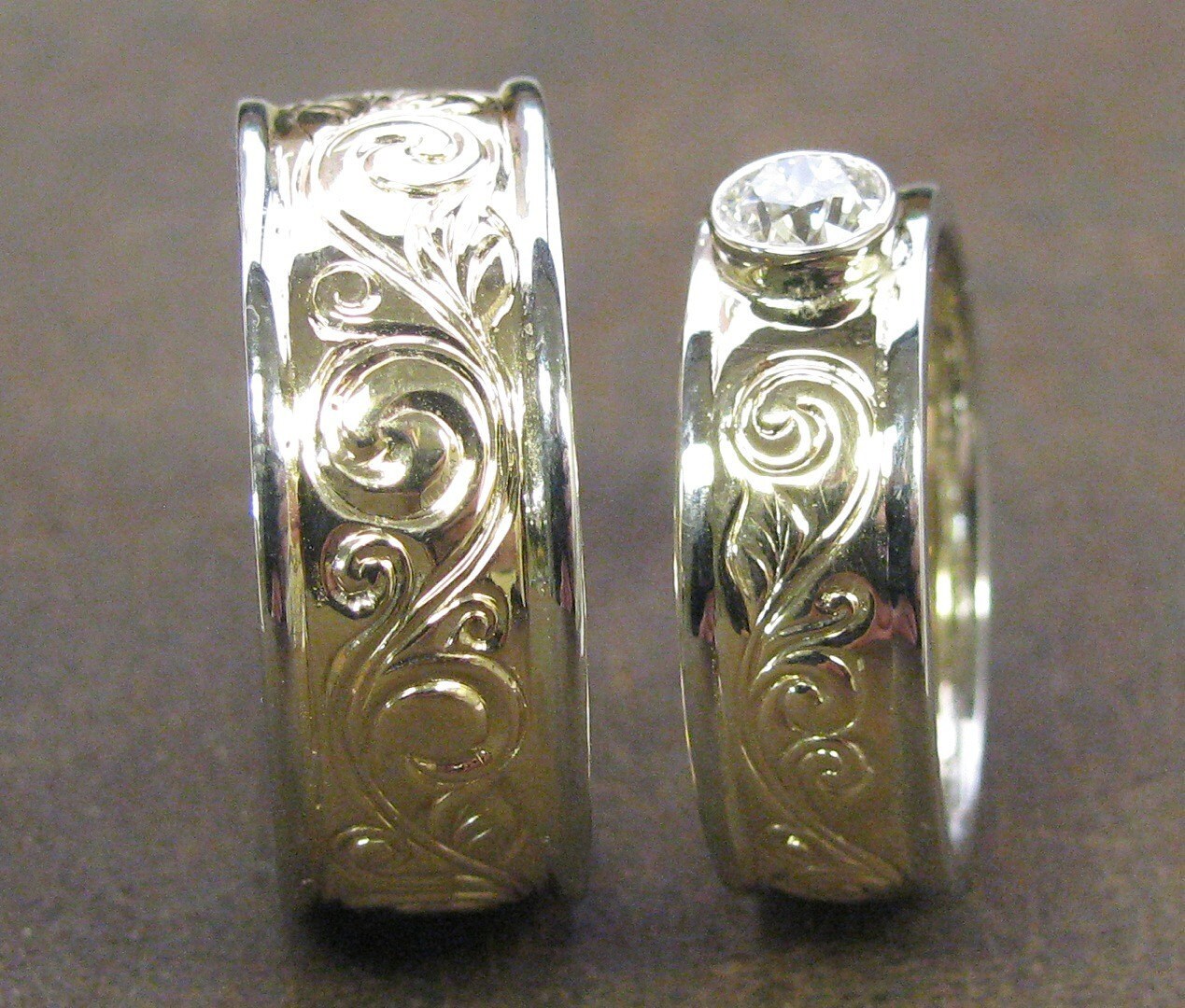 Two Tone Wedding Set With Fine Hand Engraving Made to Order - Etsy