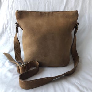 Vintage Coach Limited Edition Chamois Small Bucket Zip Nubuc Vintage Coach Limited Edition Chamois Small Bucket Zip Nubuc