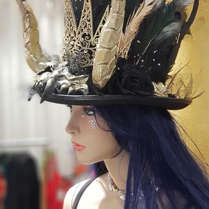 Majestic Black and Gold King Top Hat With Horns and Feathers – Elegant ...
