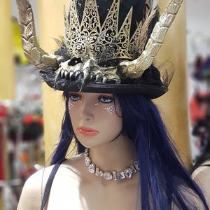 Majestic Black and Gold King Top Hat With Horns and Feathers – Elegant ...