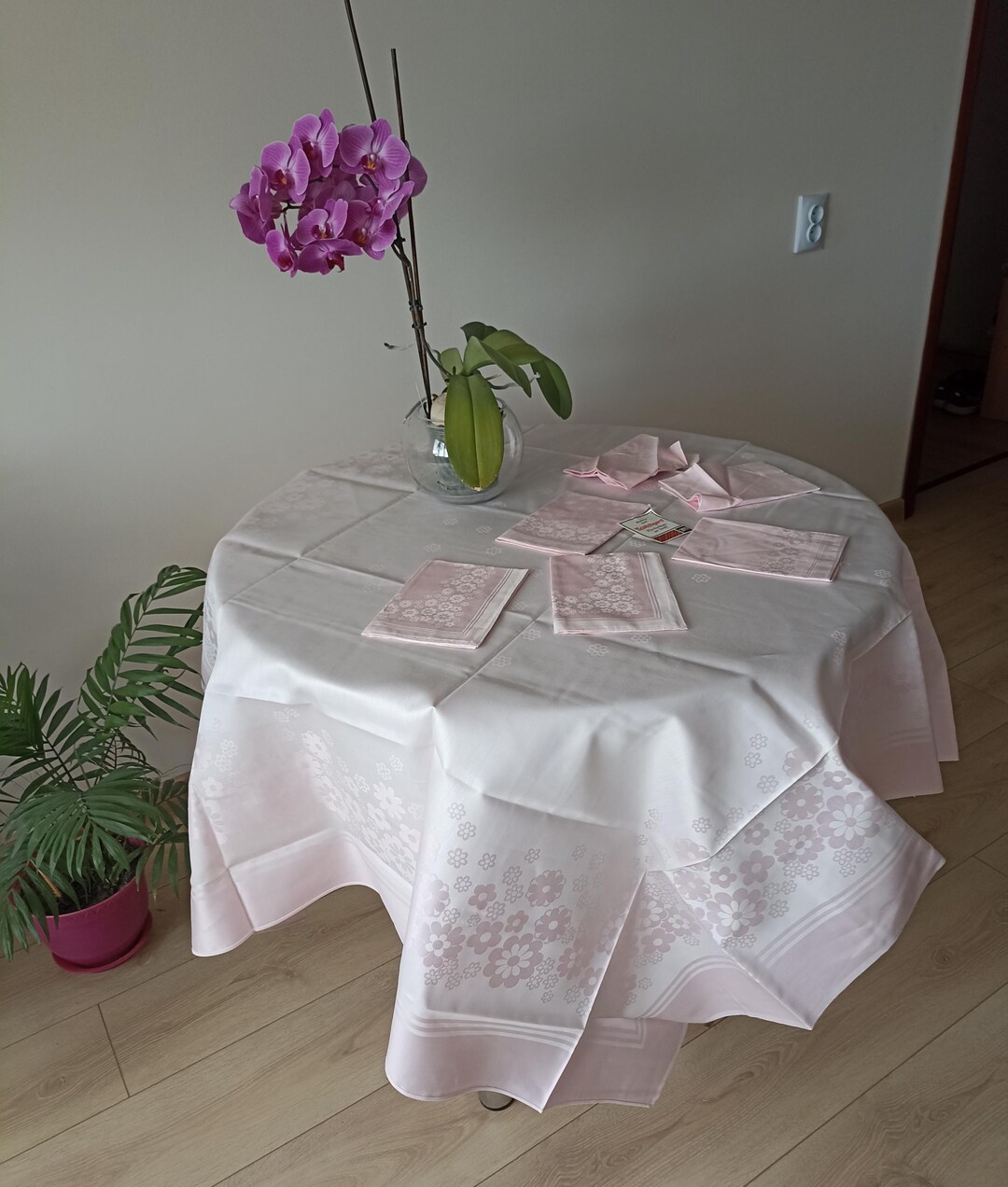 Linen Swiss Tablecloth + 6 Napkins, Rectangular Pink Tablecloth With ...