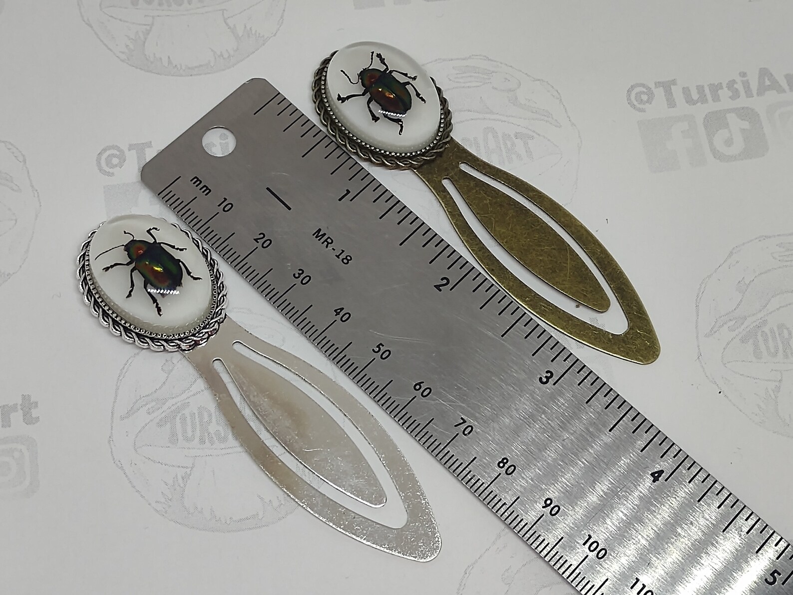 Real Beetle Bookmark Shiny Green Beetle in Resin Cabochon - Etsy