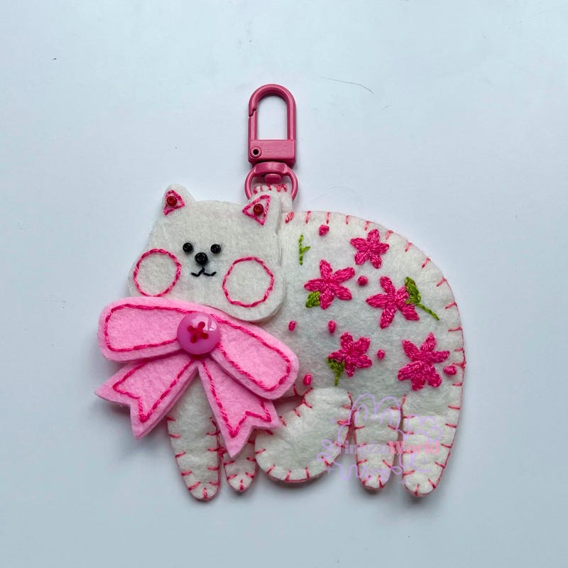 Felt Keychain - Etsy