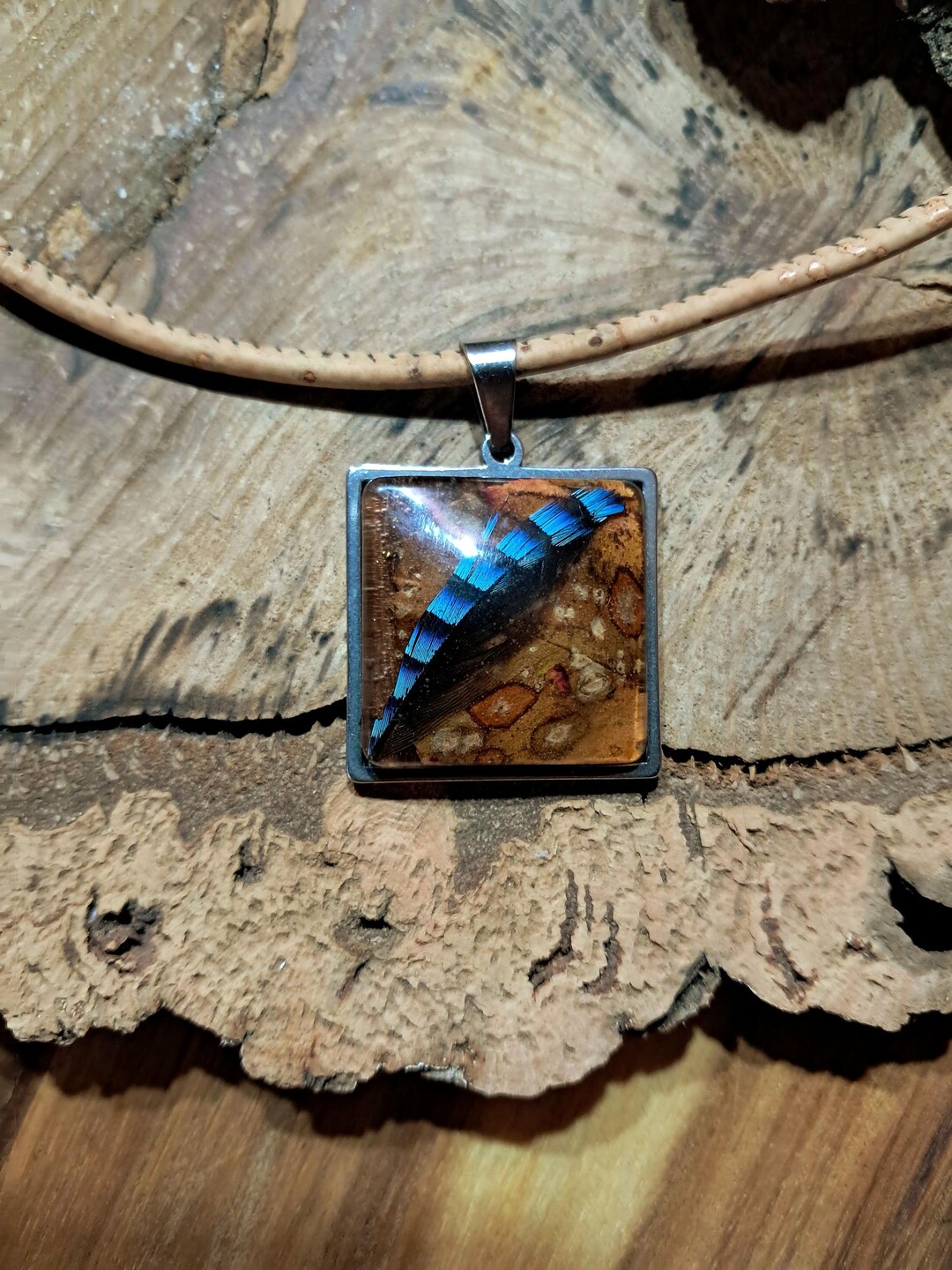 Natural Jewelry; Handmade; Feather, Leaf and Leather; Necklace With ...