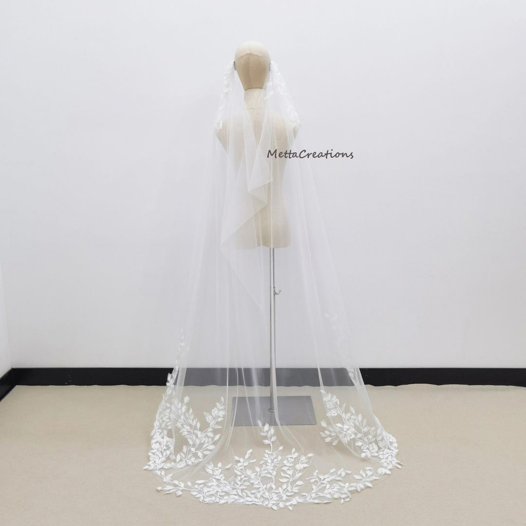 Ivory Drape Wedding Veil, Leaf Lace Goddness Veil - Etsy