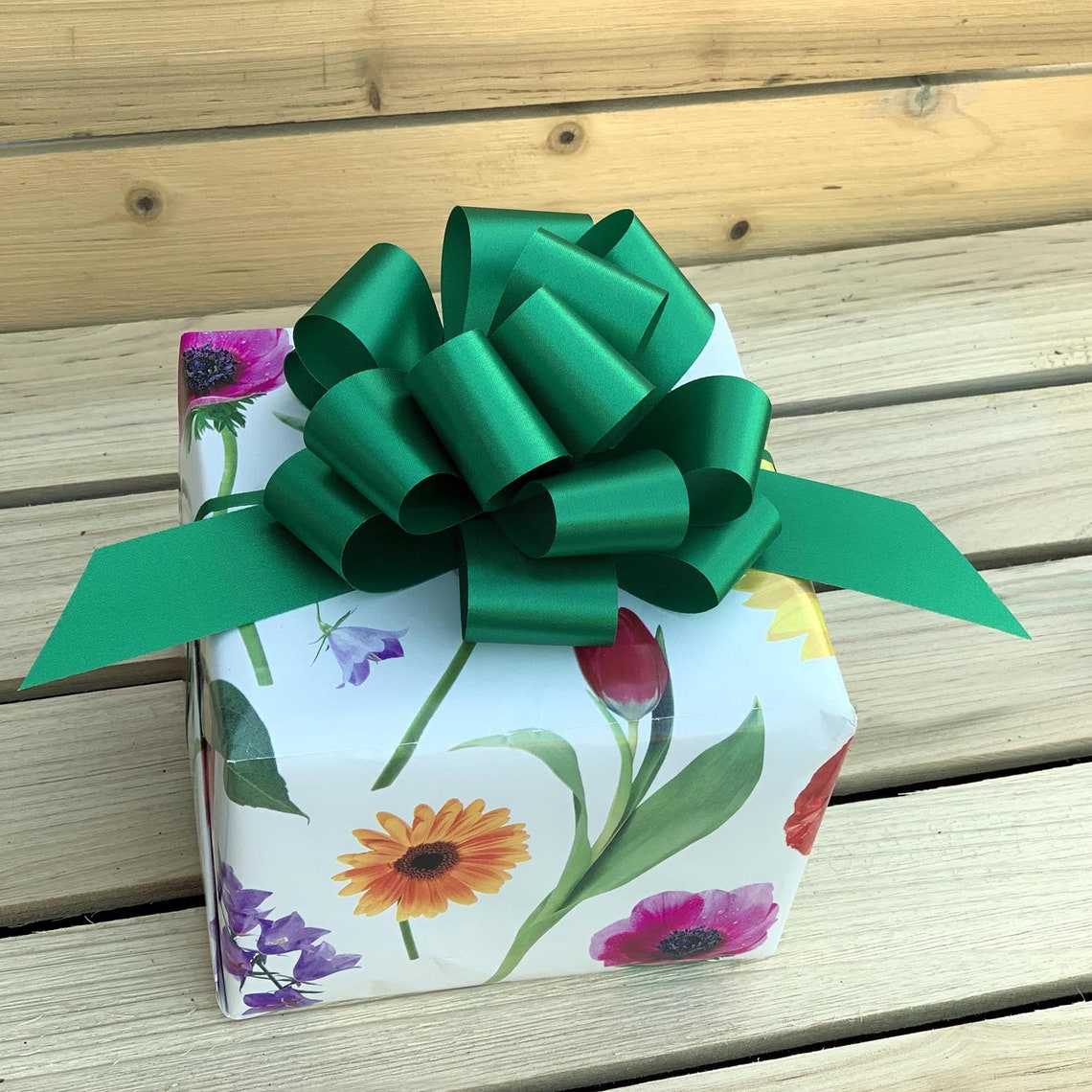 Emerald Green Gift Pull Bows - 5" Wide, Set of 10, Mardi Gras, St ...