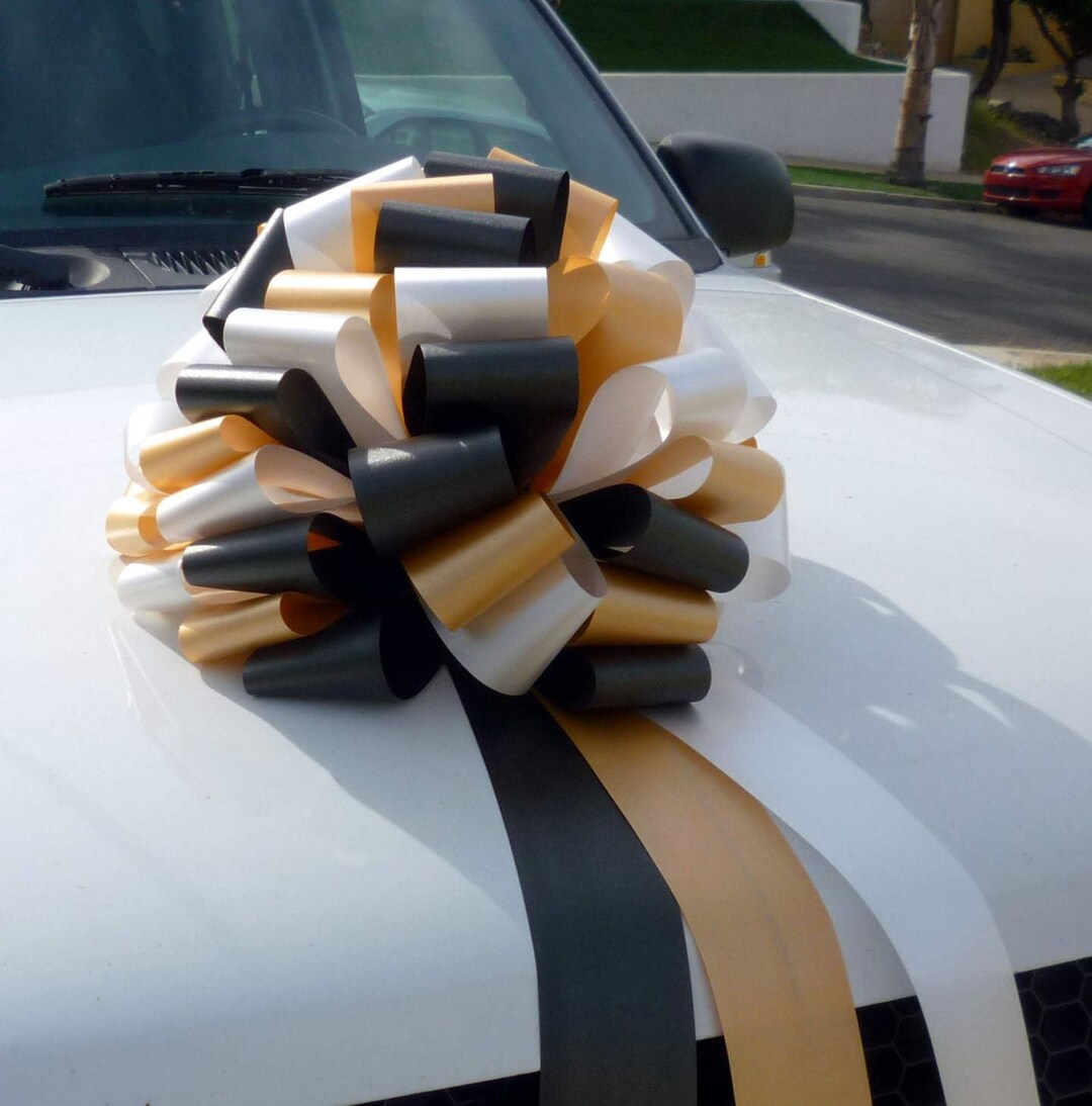 Fully Assembled Large Car Bow, 16" Wide - Black, White & Gold, Front ...