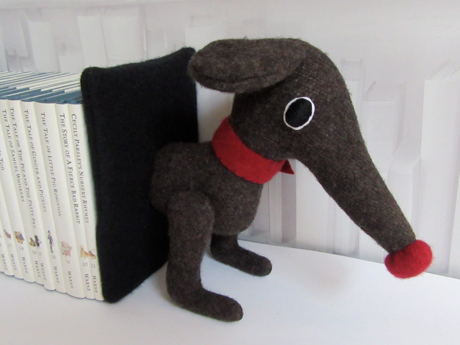 Dachshund Bookends for Childrens Books/sausage Dog/ - Etsy