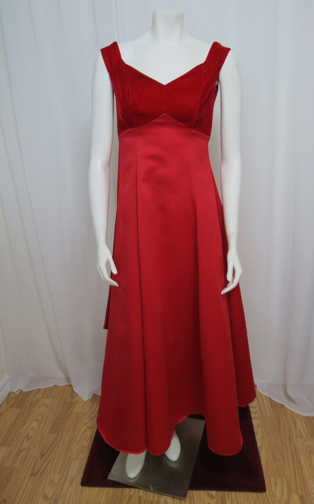Jordan 1970's Red Taffeta and Velvet Gown Size XS-S - Etsy