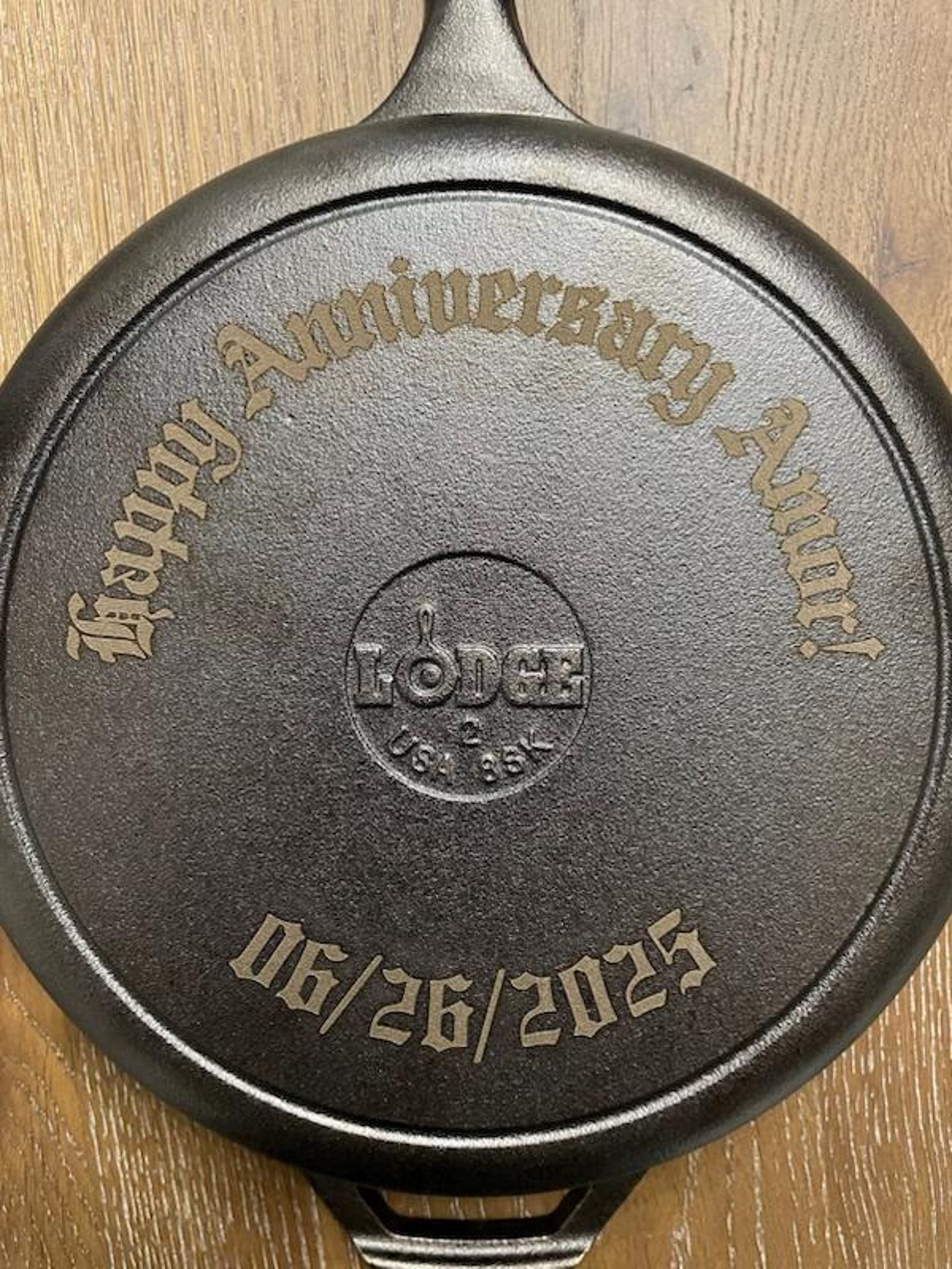 Custom Engraved Lodge Cast Iron Skillet: Personalized Chef Gift - Etsy