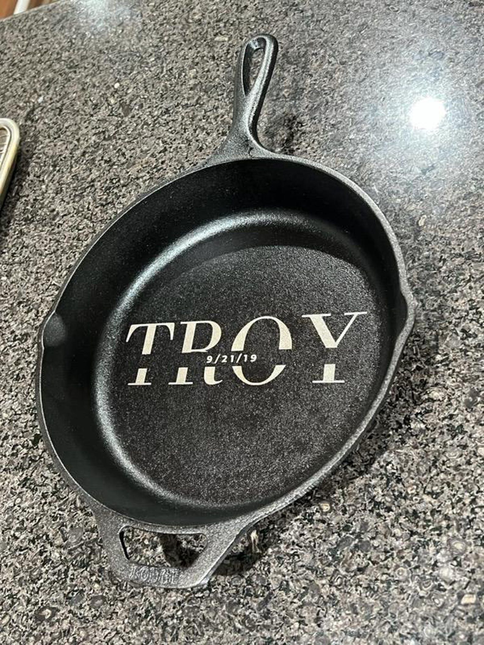 Custom Engraved Lodge Cast Iron Skillet: Personalized Chef Gift - Etsy