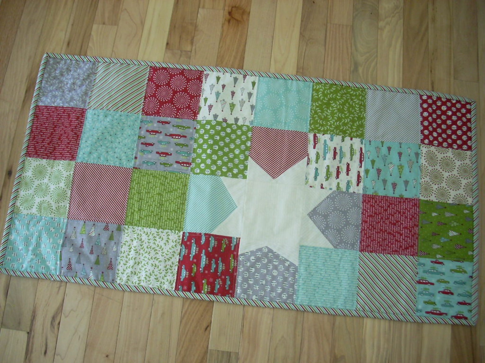 Holly's Tree Farm Tablerunner Pattern Sheet - Etsy