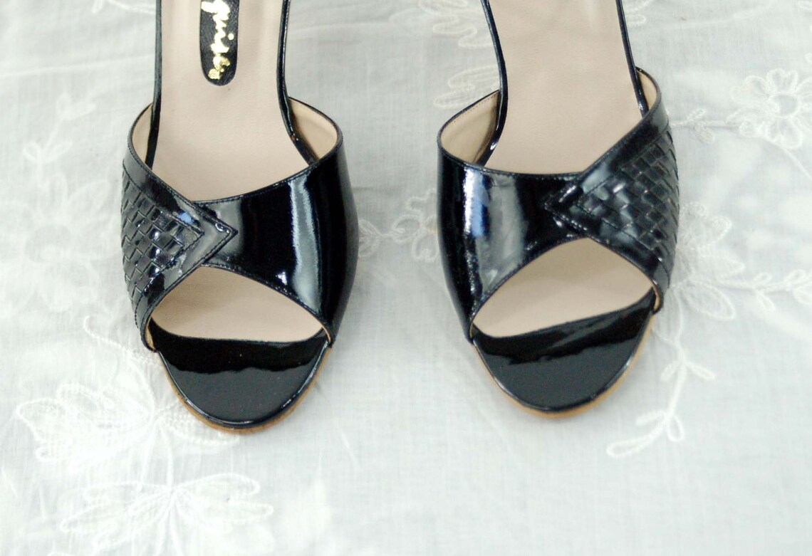 1980s Black Patent Leather Woven Slingback Peep Toe Sandals by - Etsy