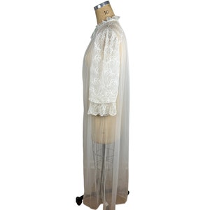 1960s White Sheer Robe With Puffed Lace Sleeves Size M by Val Mode - Etsy