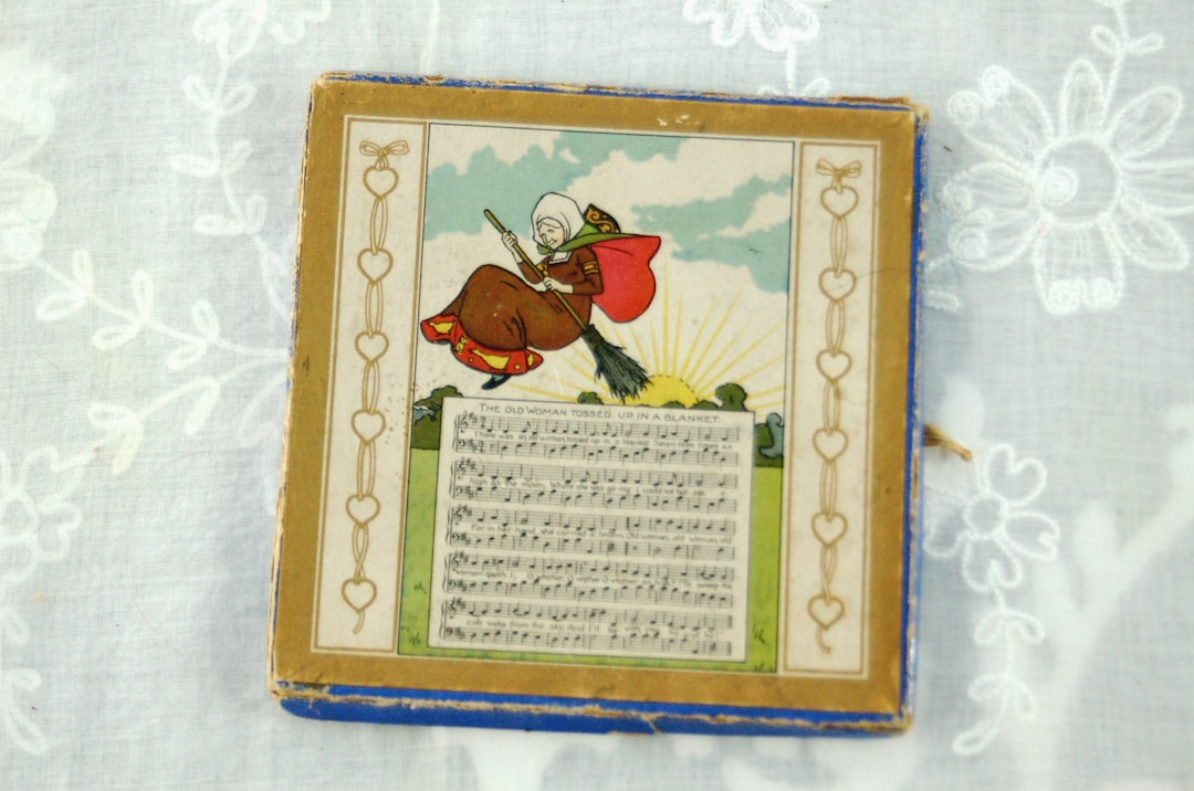 Victorian Hanky Box Child's Nursery Rhyme Handkerchief Cardboard Box ...