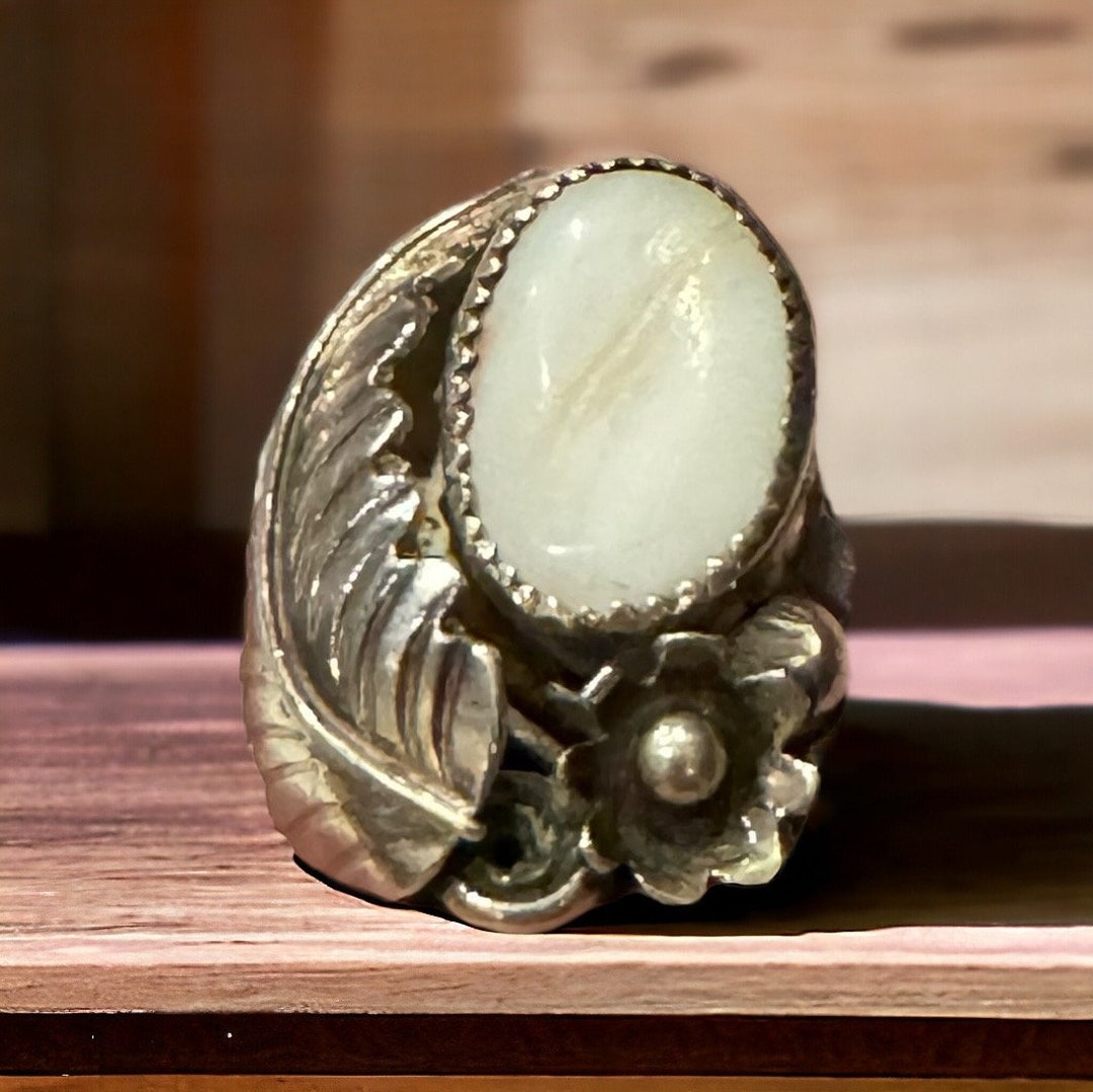 Vintage Silver Native American Southwestern Ring With Feather and ...