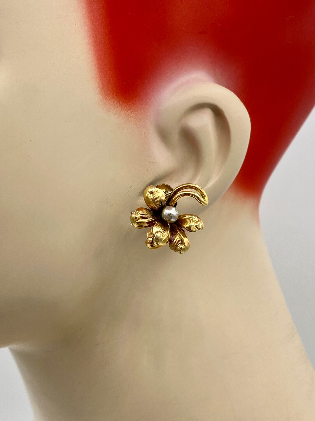 Vintage Forstner 1/20-12kt G.F. Gold Filled Screw Back Flower Earrings ...