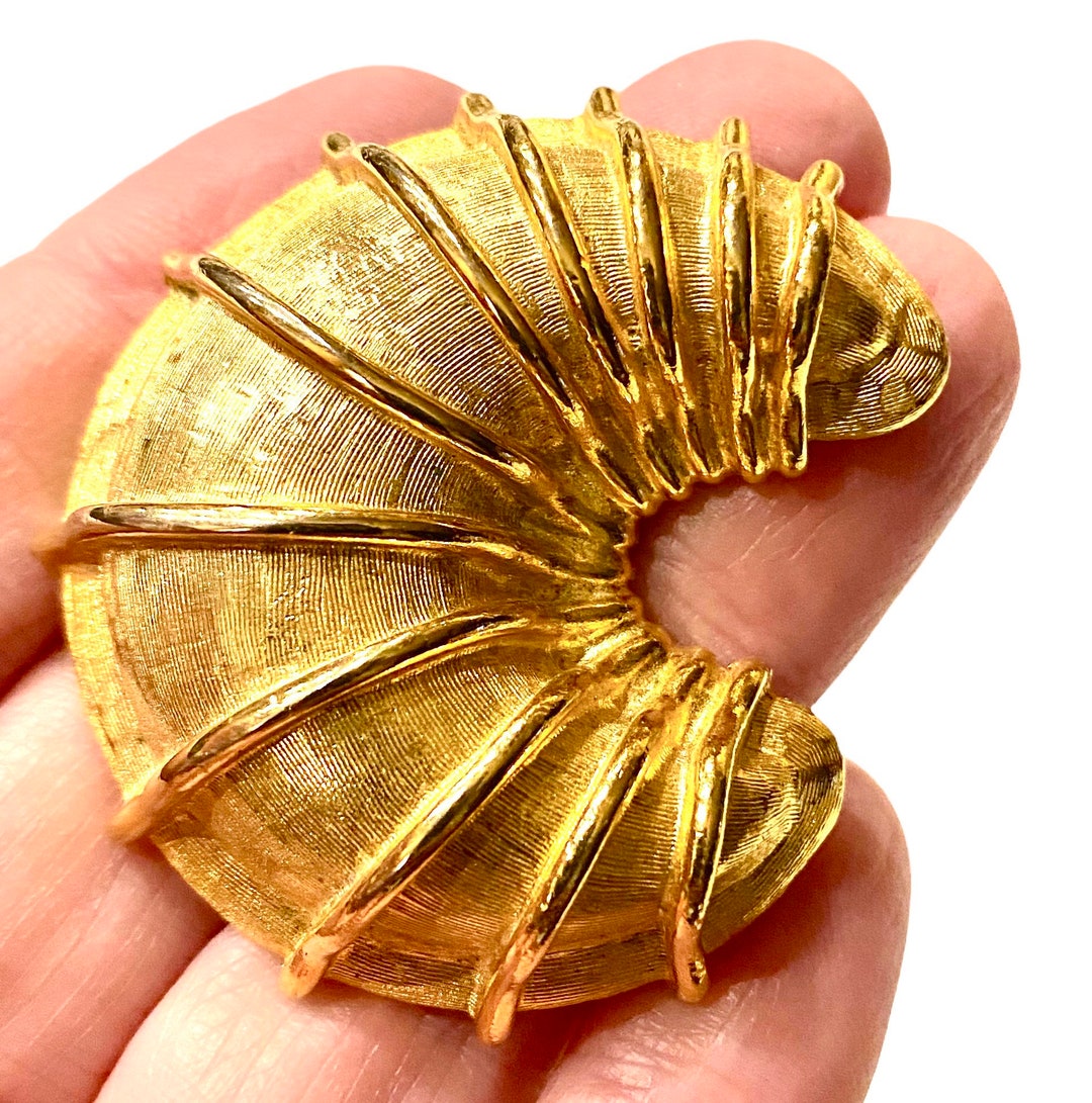 Vintage Large Gold Plate Ribbed Shell Croissant or Fortune Cookie ...