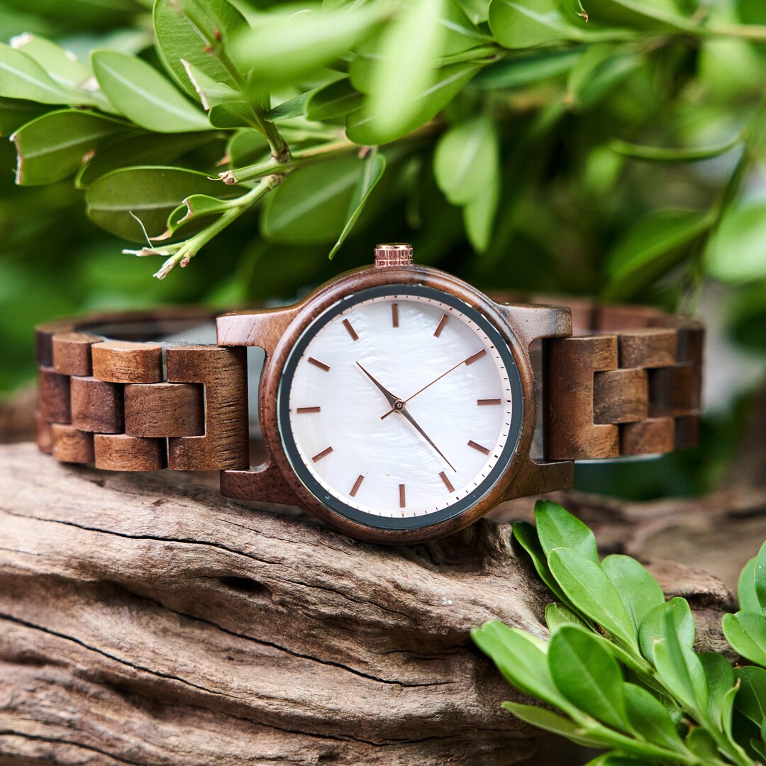 Engraved Walnut Wood Watch, Women's Lightweight Quartz Watch - Etsy