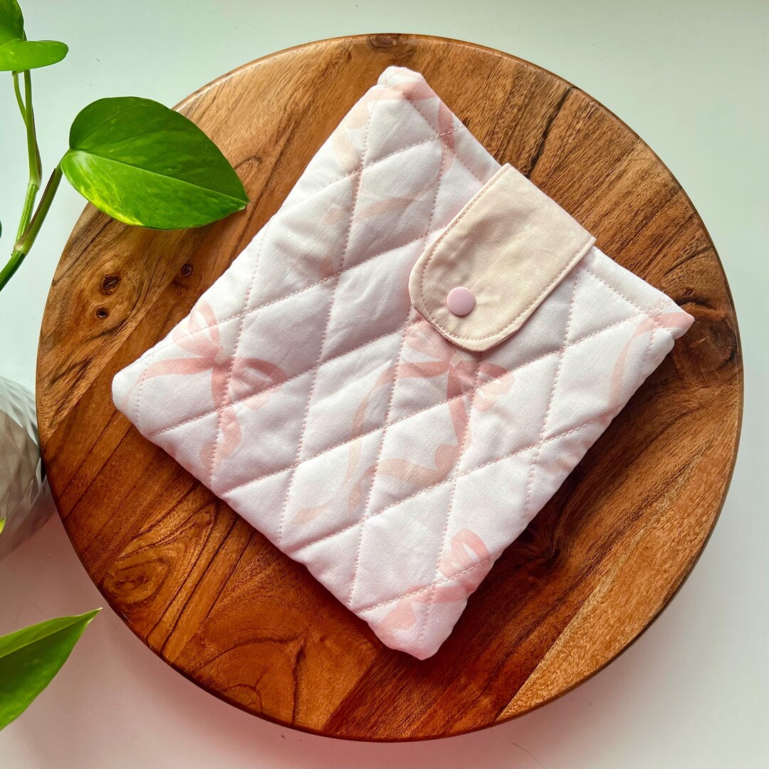 Pink Bows Quilted Kobo Sleeve. Padded Sleeve for Kobo Libra Colour ...