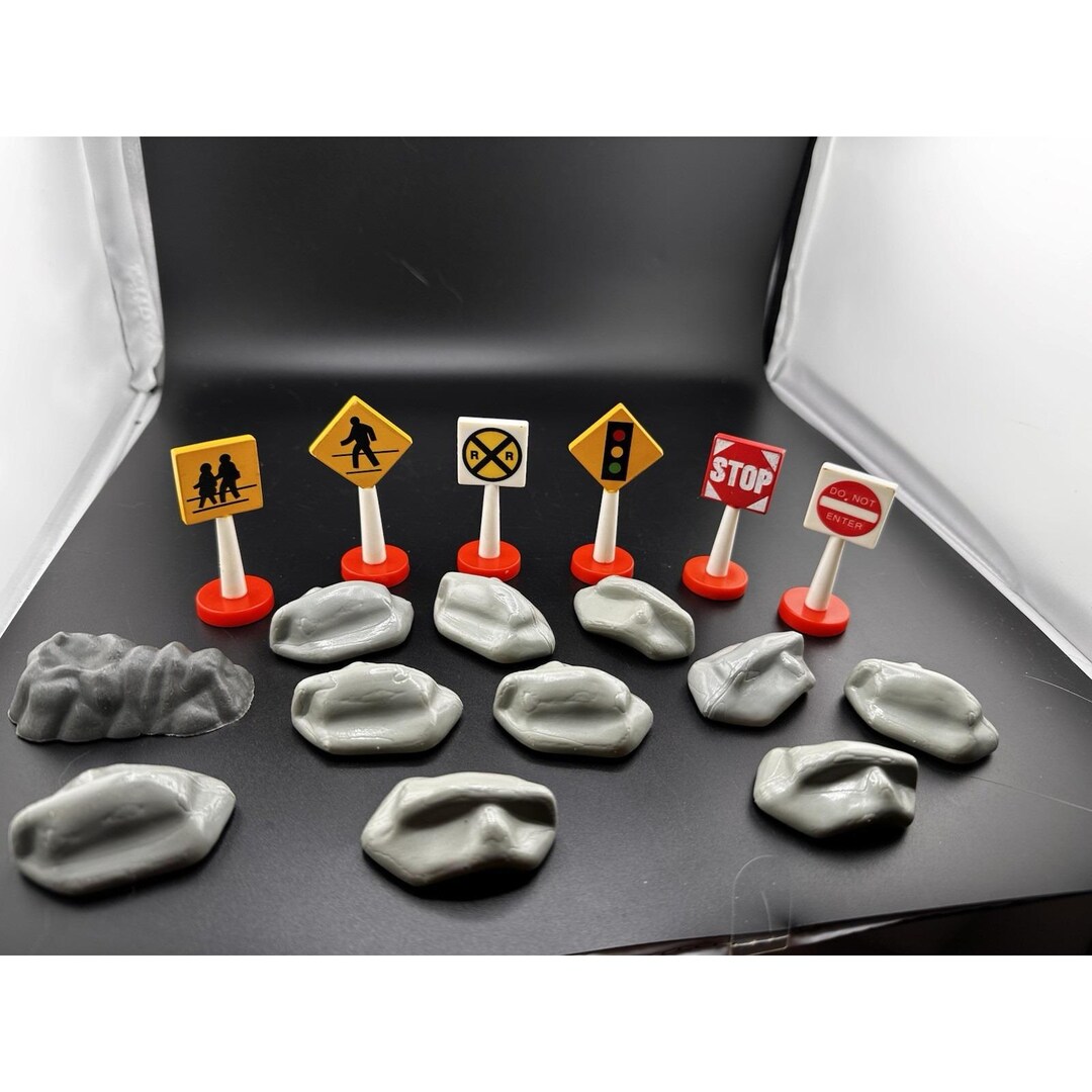 Thomas Train Tank Engine Signs and Rocks Boulders Lot Plastic - Etsy