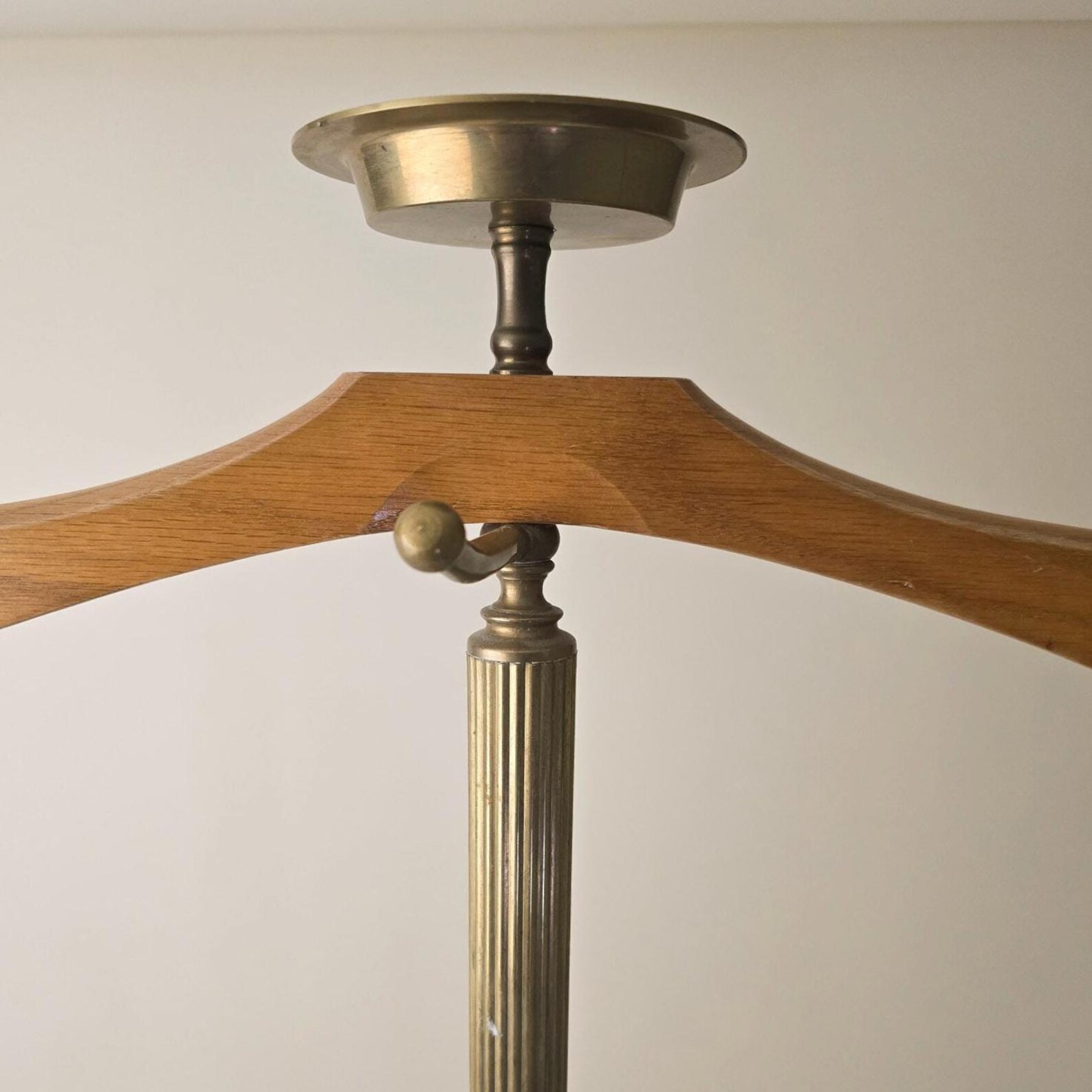 Vintage Gentlemen's Brass Valet Butler Stand Suit Wardrobe Hanger Art ...